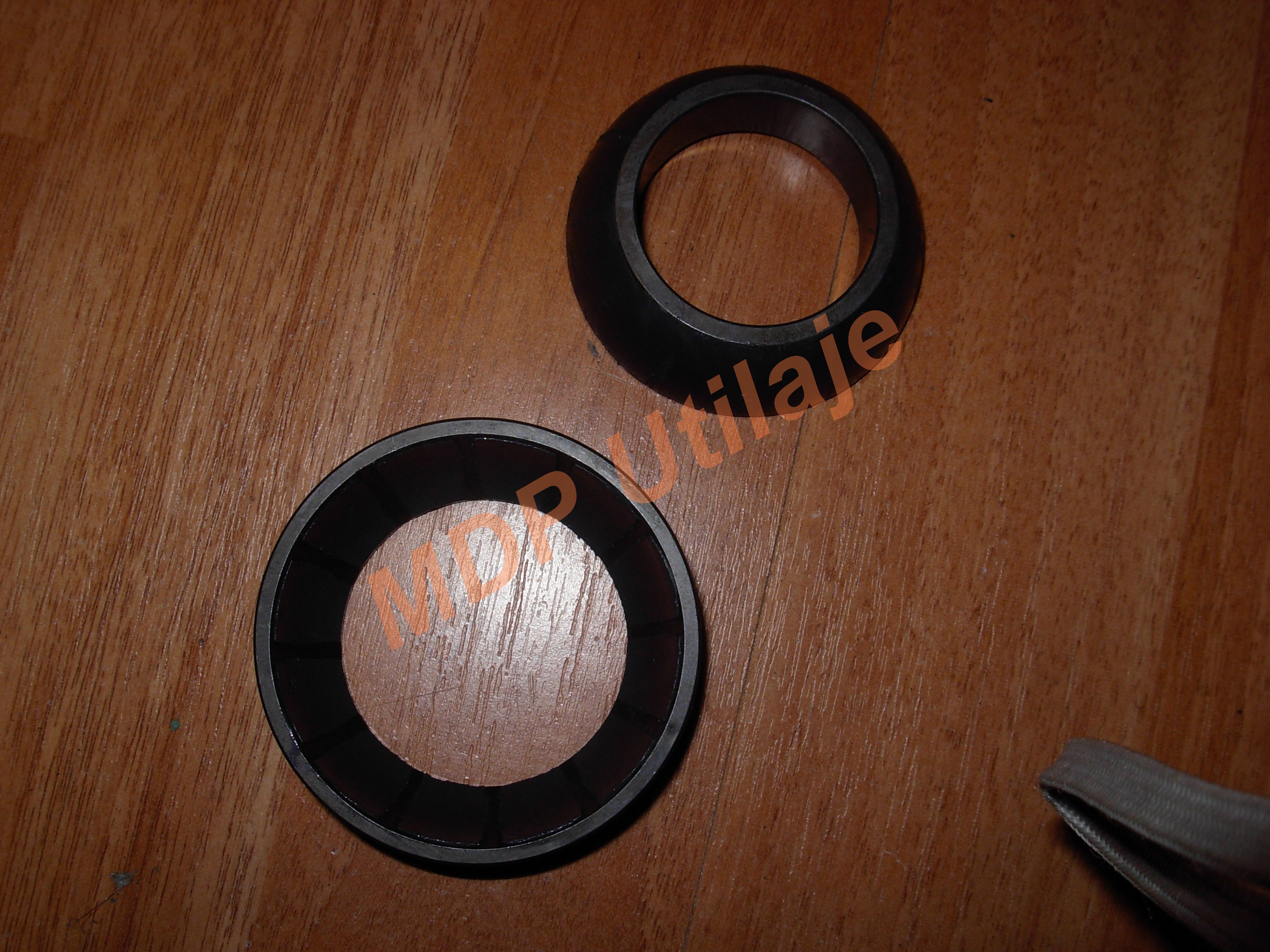 Bucse pivoti si saibe distantier buldoexcavator FB 200.2 - MDP UTILAJE