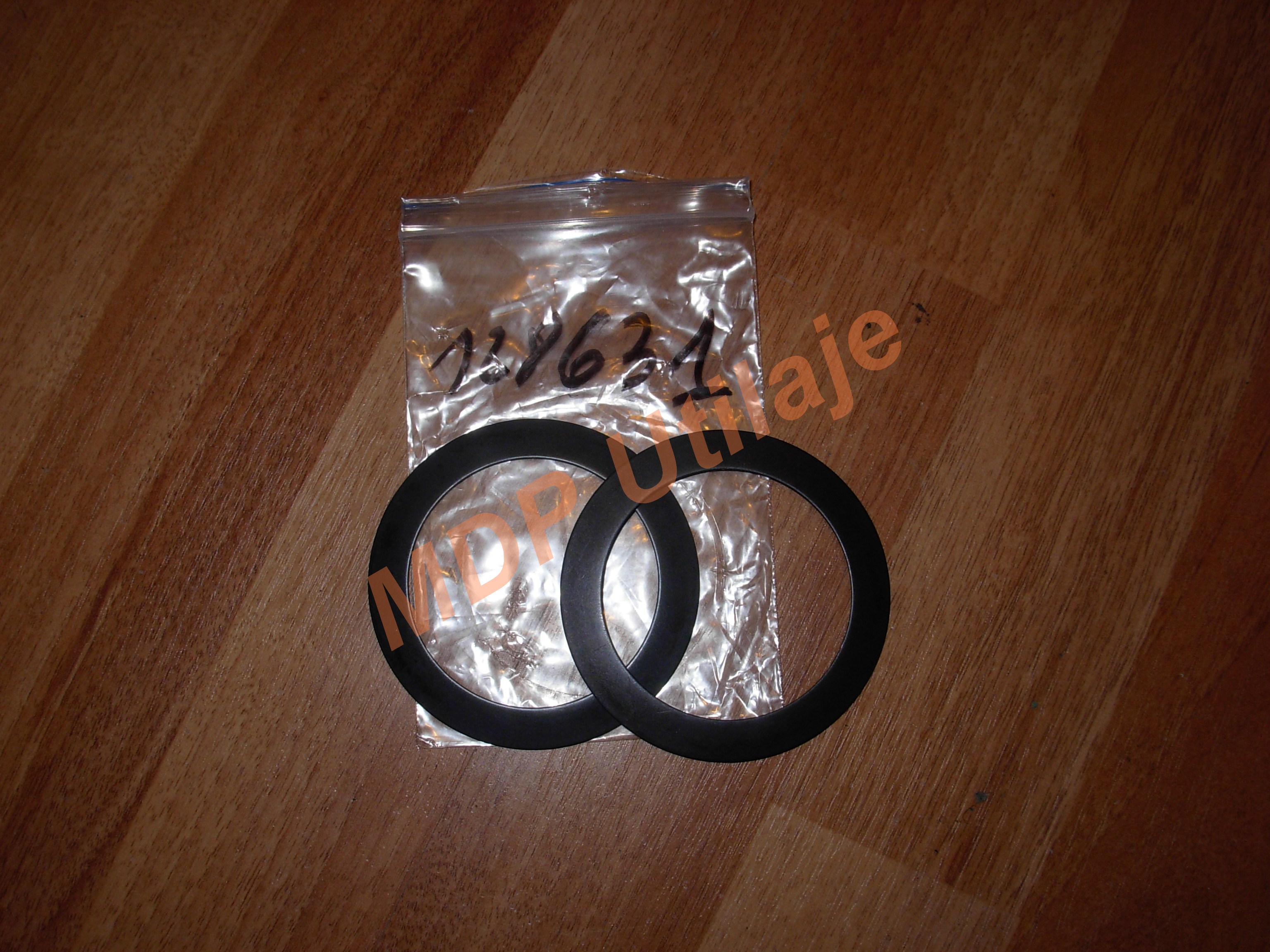 Bucse pivoti si saibe distantier buldoexcavator FB 200.2 - MDP UTILAJE